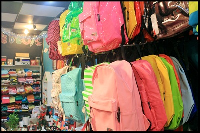 Tràn ngập sắc màu cùng Little Devil Shop