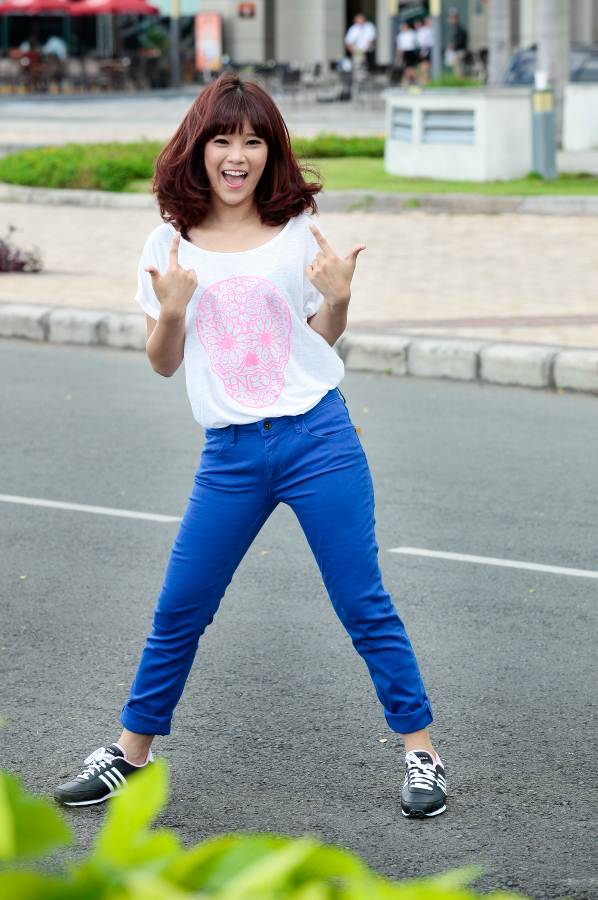 Chibi Hoàng Yến chính thức trở thành Đại sứ của adidas NEO
