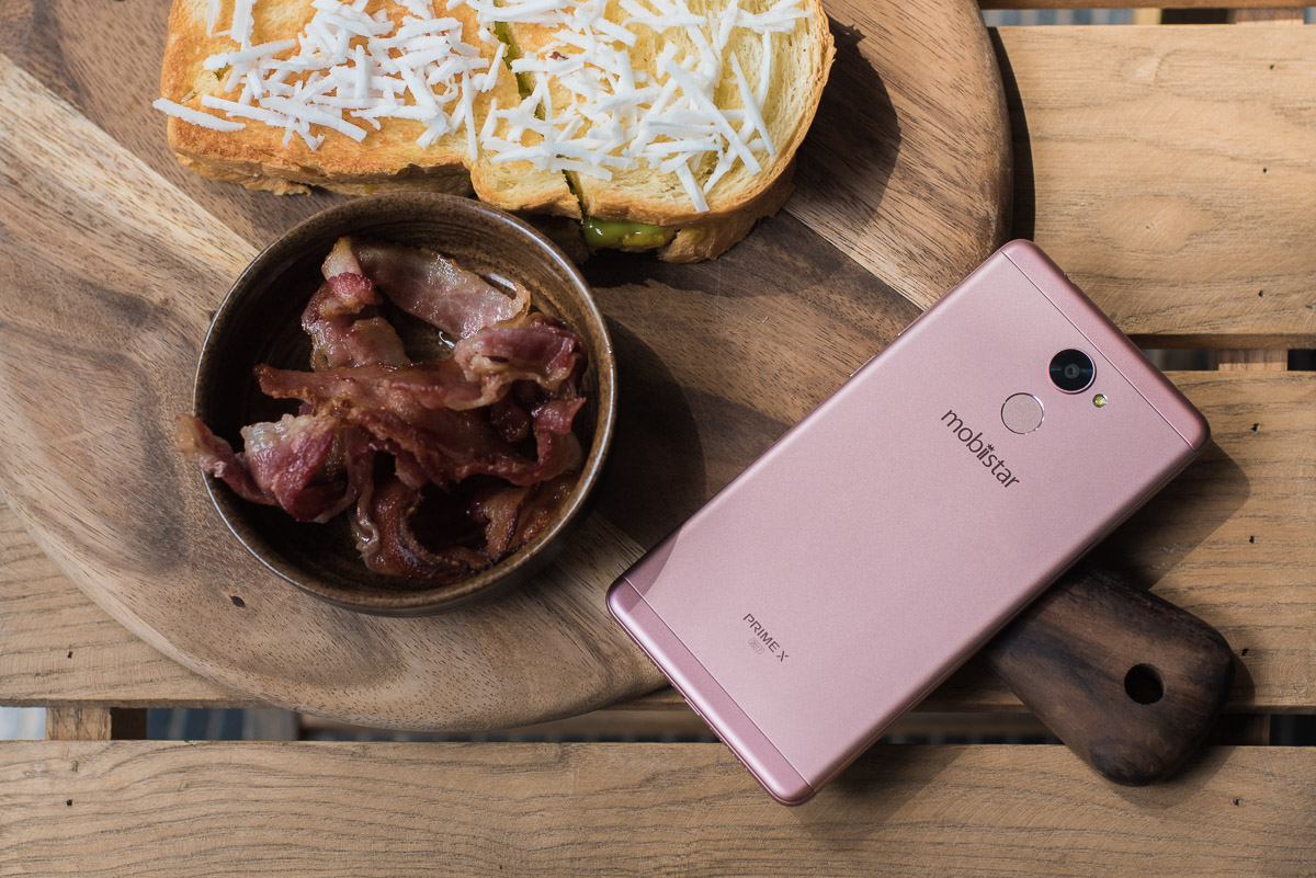 Đập hộp Prime X 2017: Thiết kế nguyên khối, màn hình 5.5 inch, cảm biến ...