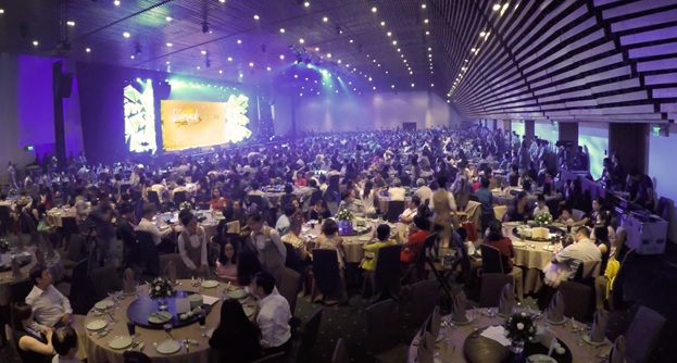 Kusto Home trao giải Mercedes Benz trị giá 2,8 tỷ đồng tại sự kiện tri ...