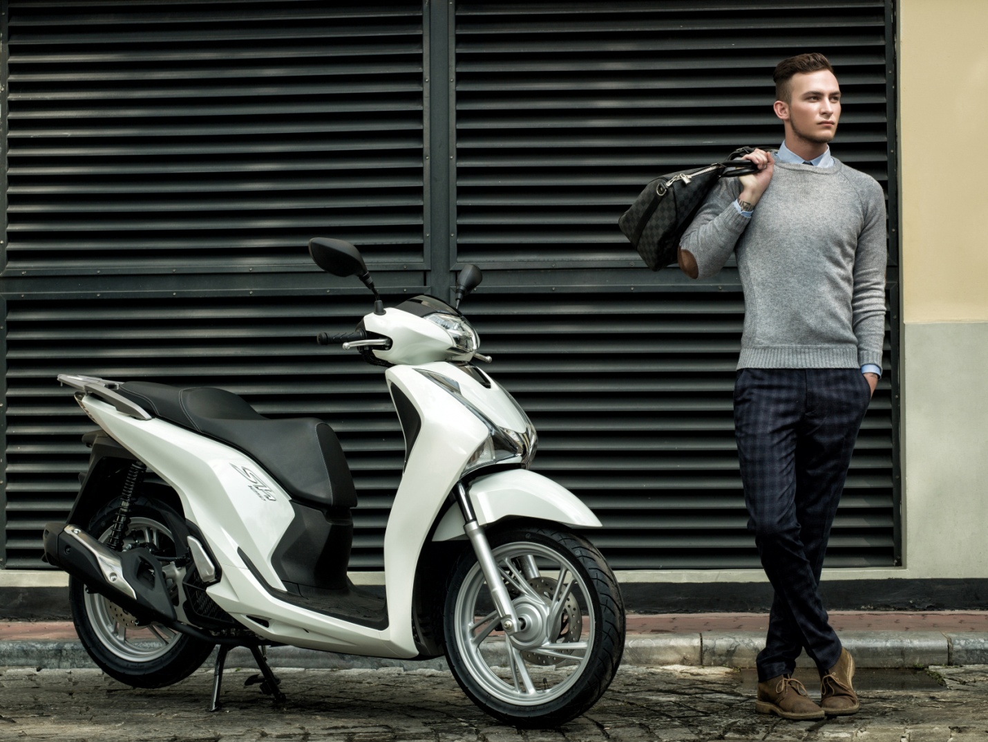 Với Honda SH125i/150i ABS 2017, mua xe ở Việt Nam cũng không khác gì ...
